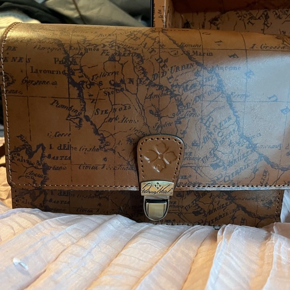 Patricia Nash | Bags | Patricia Nash Map Purse And Credit Card Holder ...
